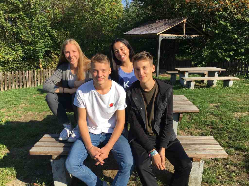 Schülerinnen und Schüler - Leibniz Gymnasium Dormagen